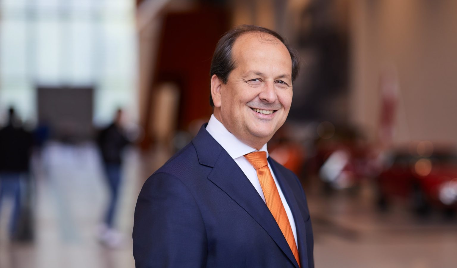 Passion to move people Louwman Group - An exceptional family-owned business